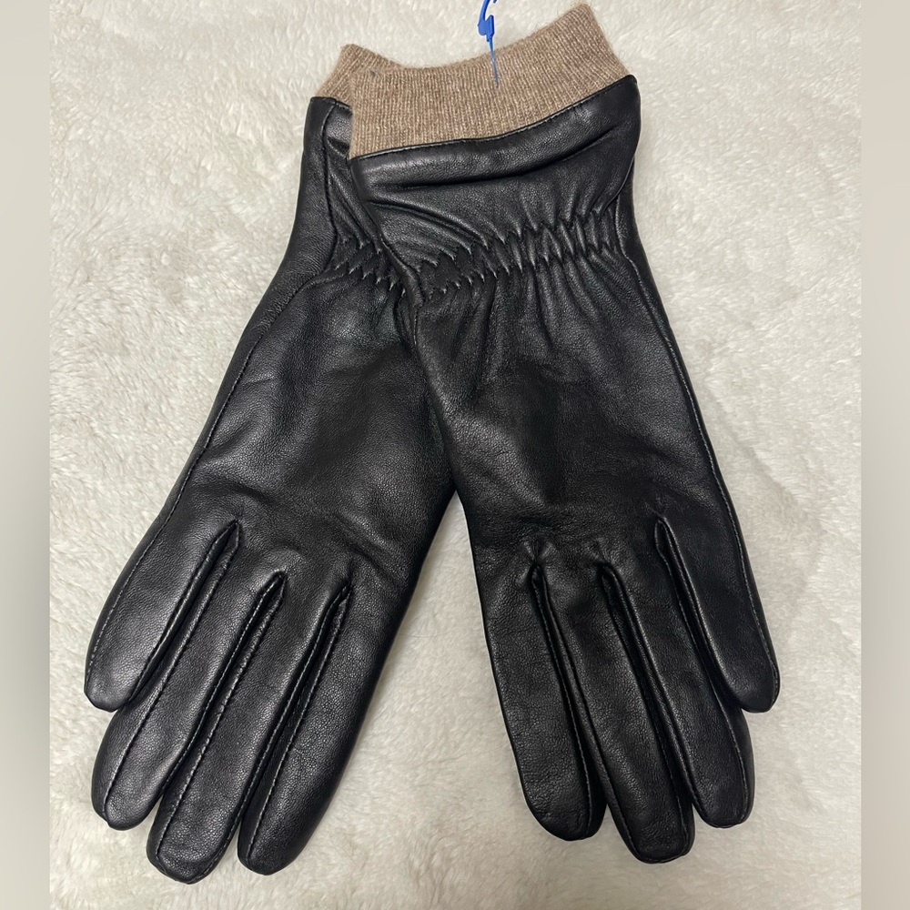 EUC Black Leather Gloves with Cashmere Lining - Gem